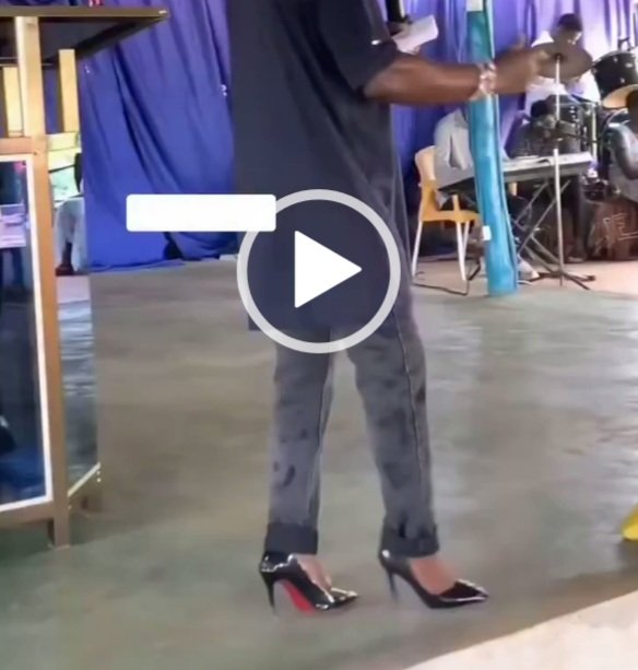 Pastor Seen On Heels While Preaching [VIDEO] - Informant Online